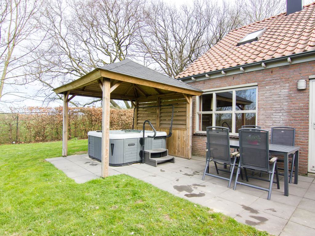 De mooiste vakantiehuisjes met jacuzzi in Nederland | DIK.NL